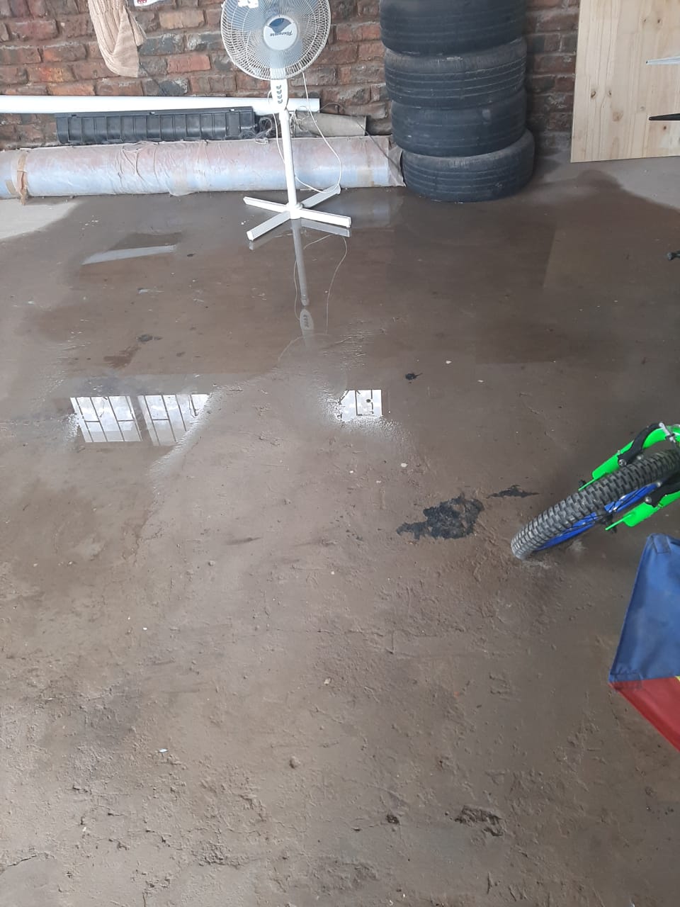 How to solve water pooling with roof waterproofing? - Procompare.co.za