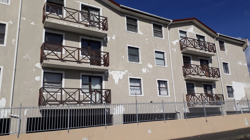 How to fix peeling exterior wall paint? - Procompare.co.za