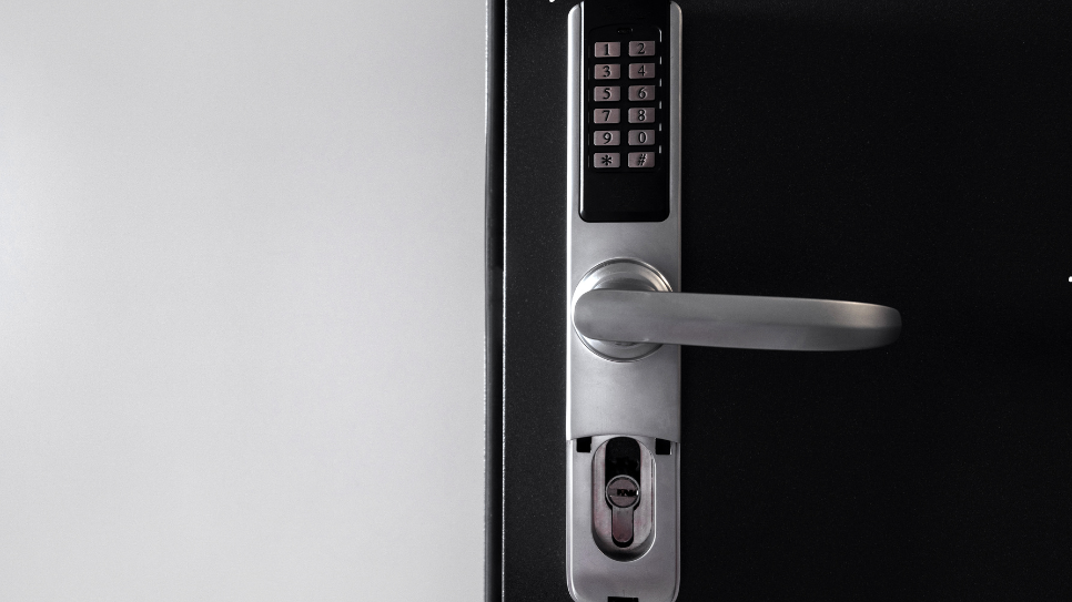 Comparing traditional and smart locks: which is best for door security ...