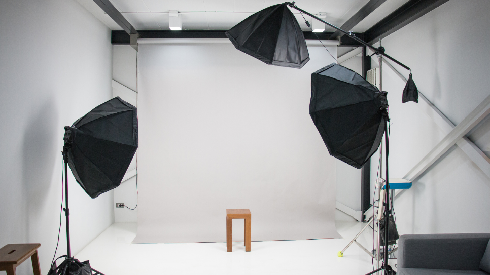 Studio vs. on-location photography: which is right for your needs ...